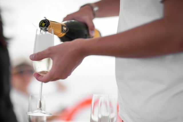 How to Pour Champagne the Right Way on Valentine’s Day and Every Day ...