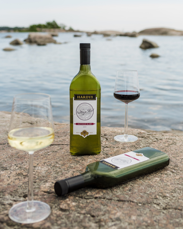 Flat Wine Bottles Are in Your Future – Wine and Spirits